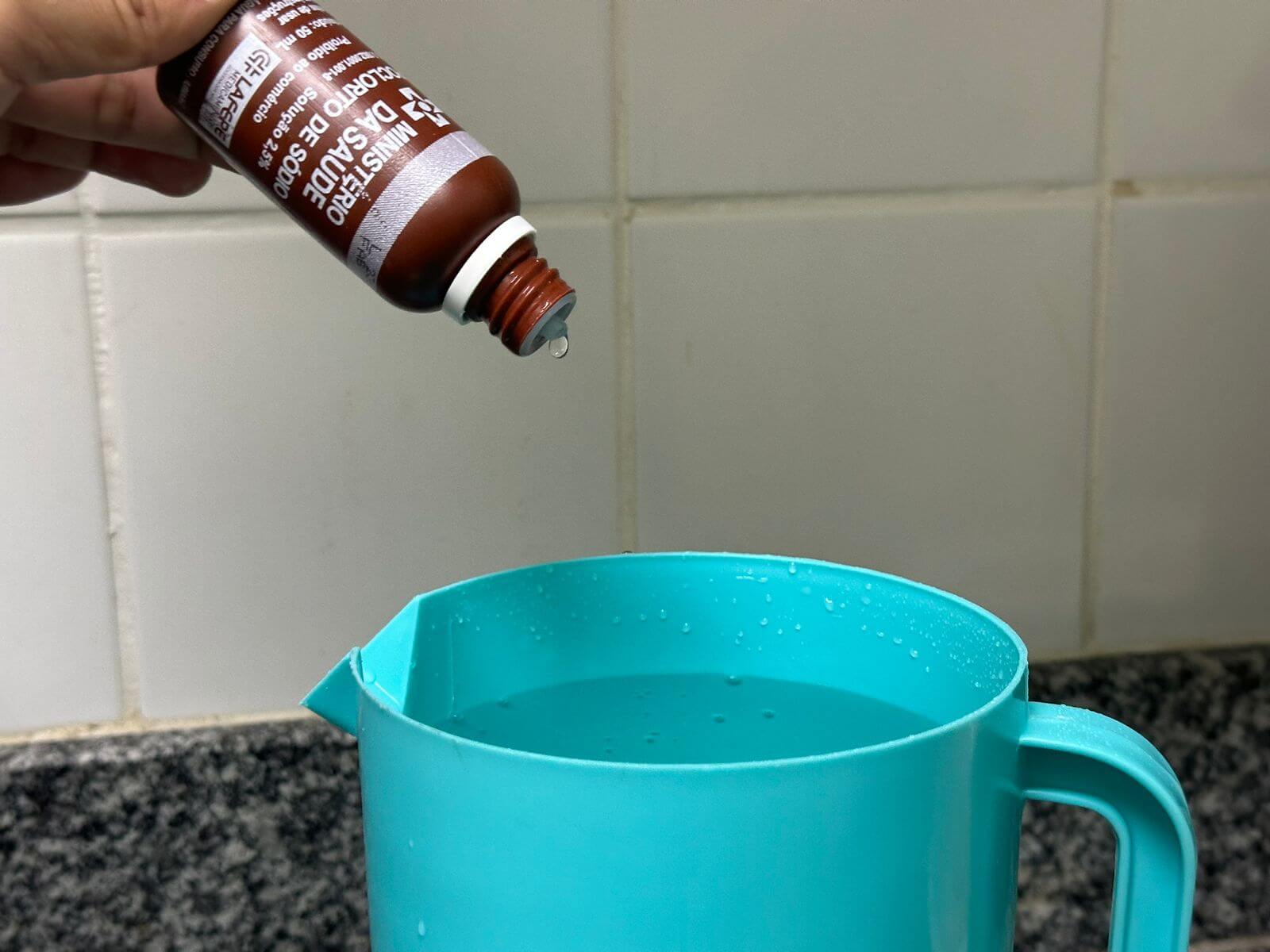 Governo do AM distribui 3 milhões de frascos de hipoclorito de sódio